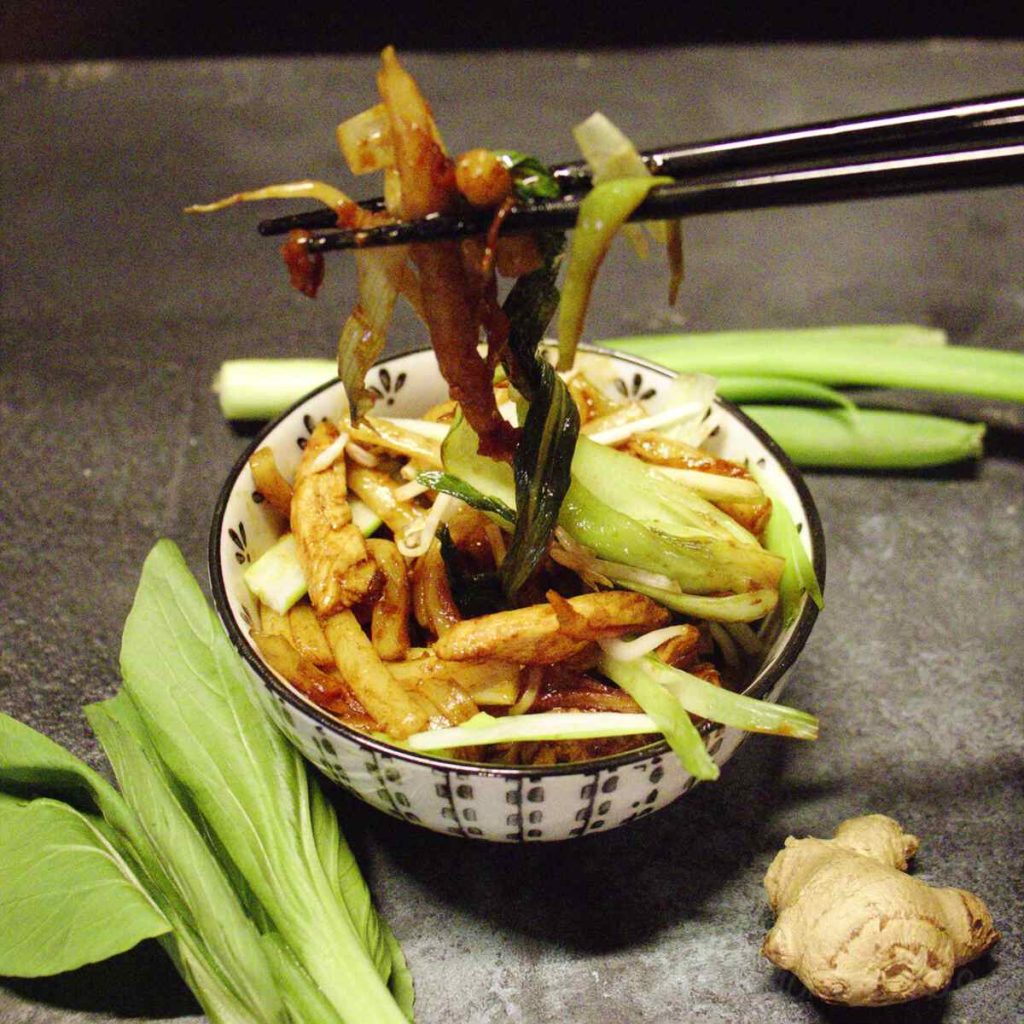 Chicken Yaki Udon (Stir Fried Udon Noodles) - Route to Longevity